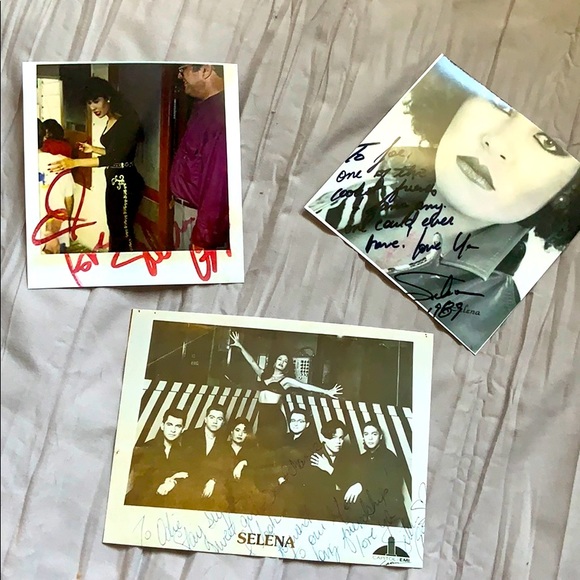 Selena quintanilla autograph - smartphoneloced